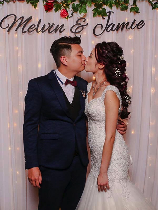 Hitcheed.com | Melvin & Jamie